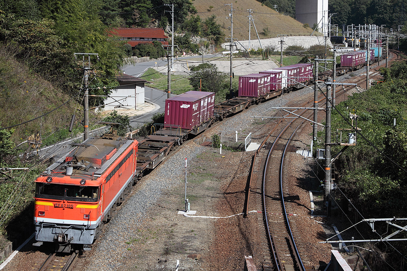 EF67 105 | 貨物列車と機関車の写真館