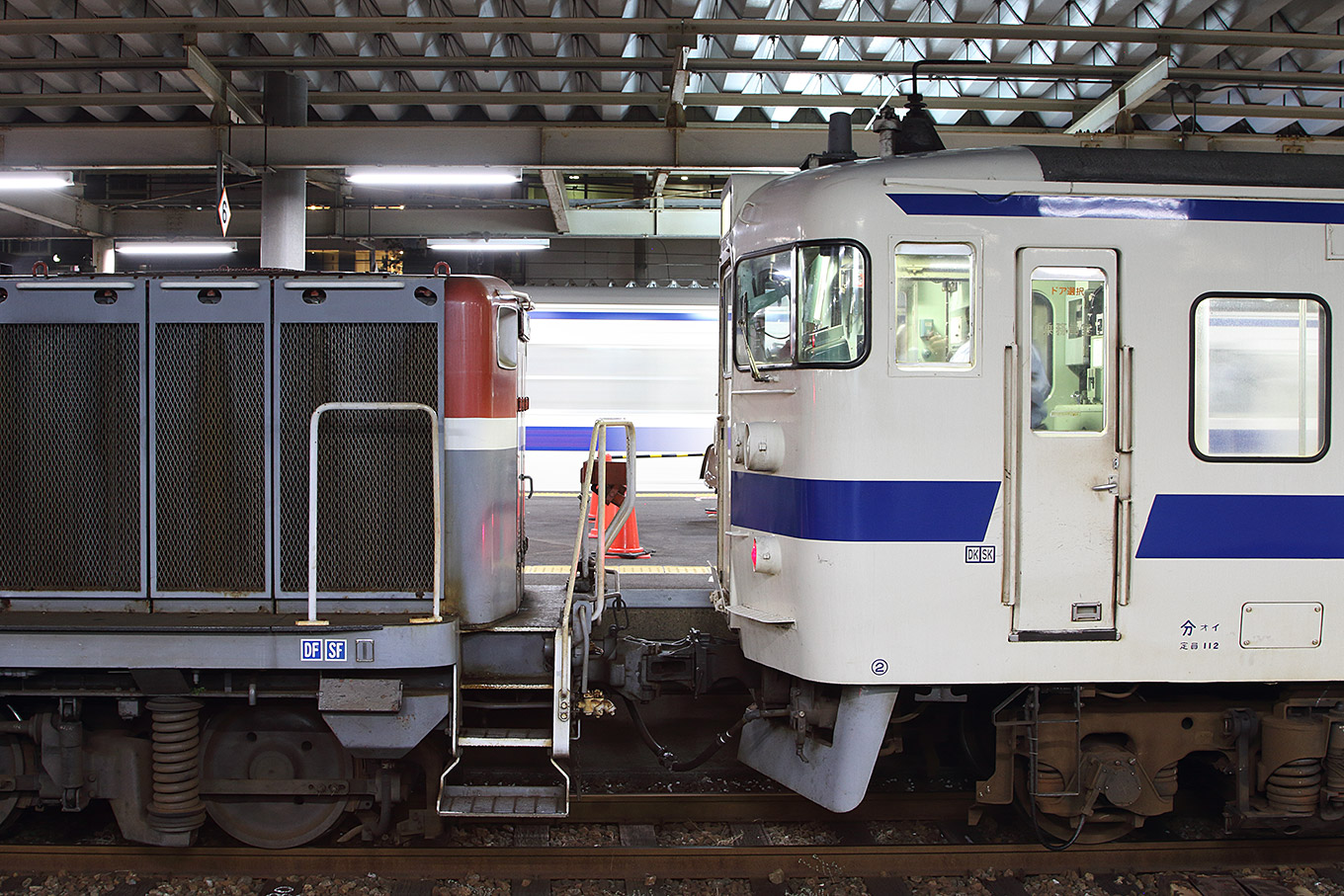 DE10 1745 | 貨物列車と機関車の写真館