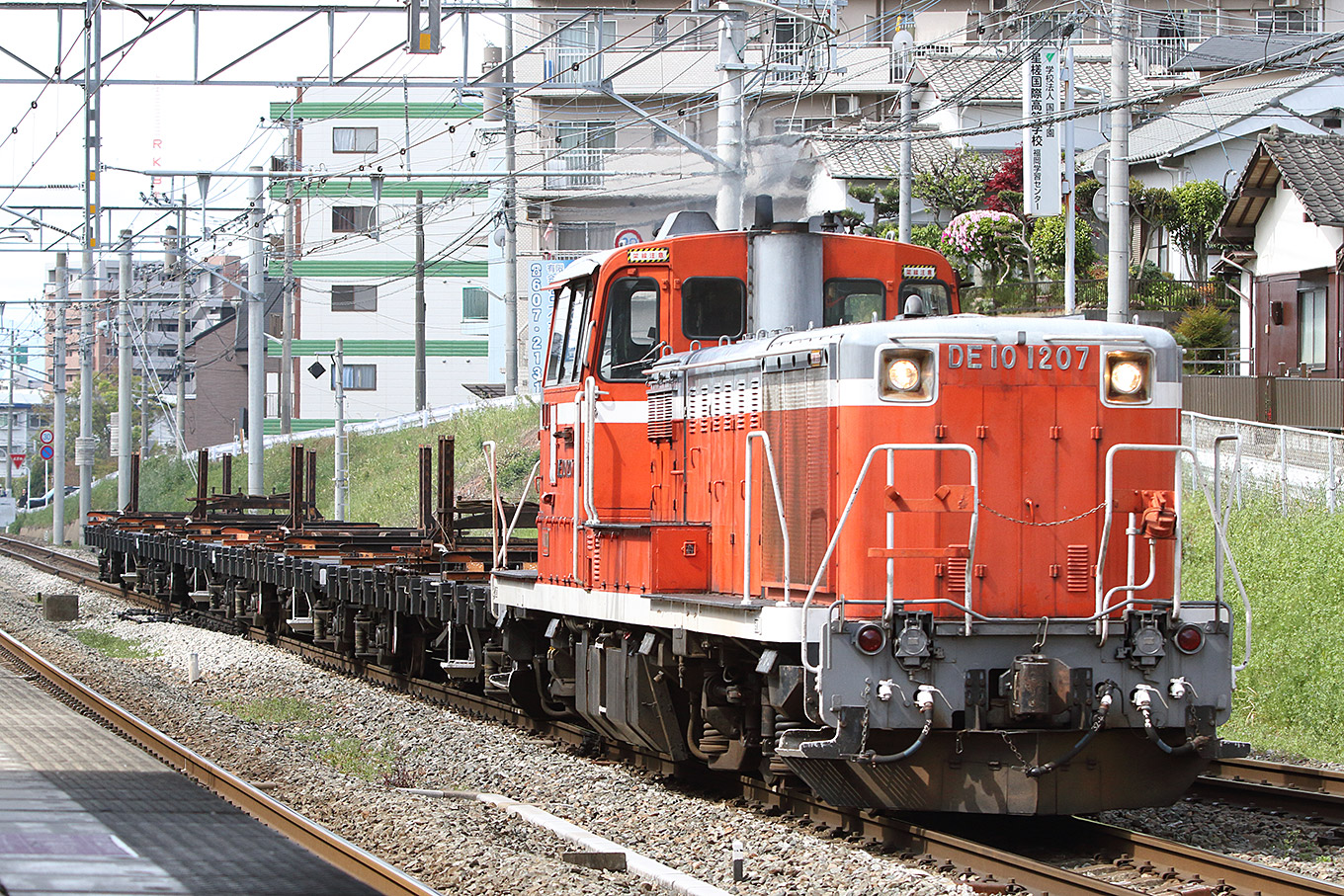 DE10 | 貨物列車と機関車の写真館