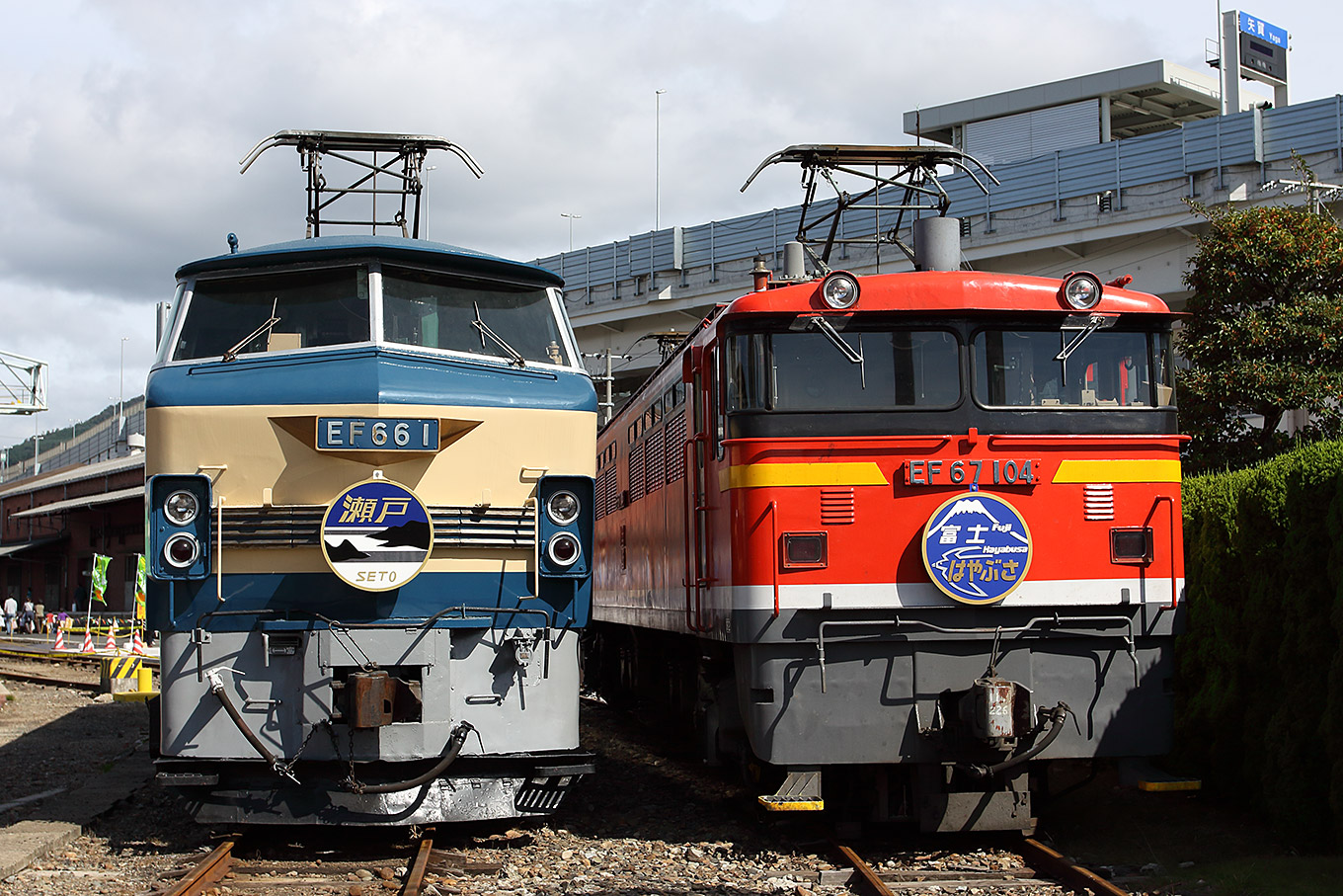 EF67 104 | 貨物列車と機関車の写真館