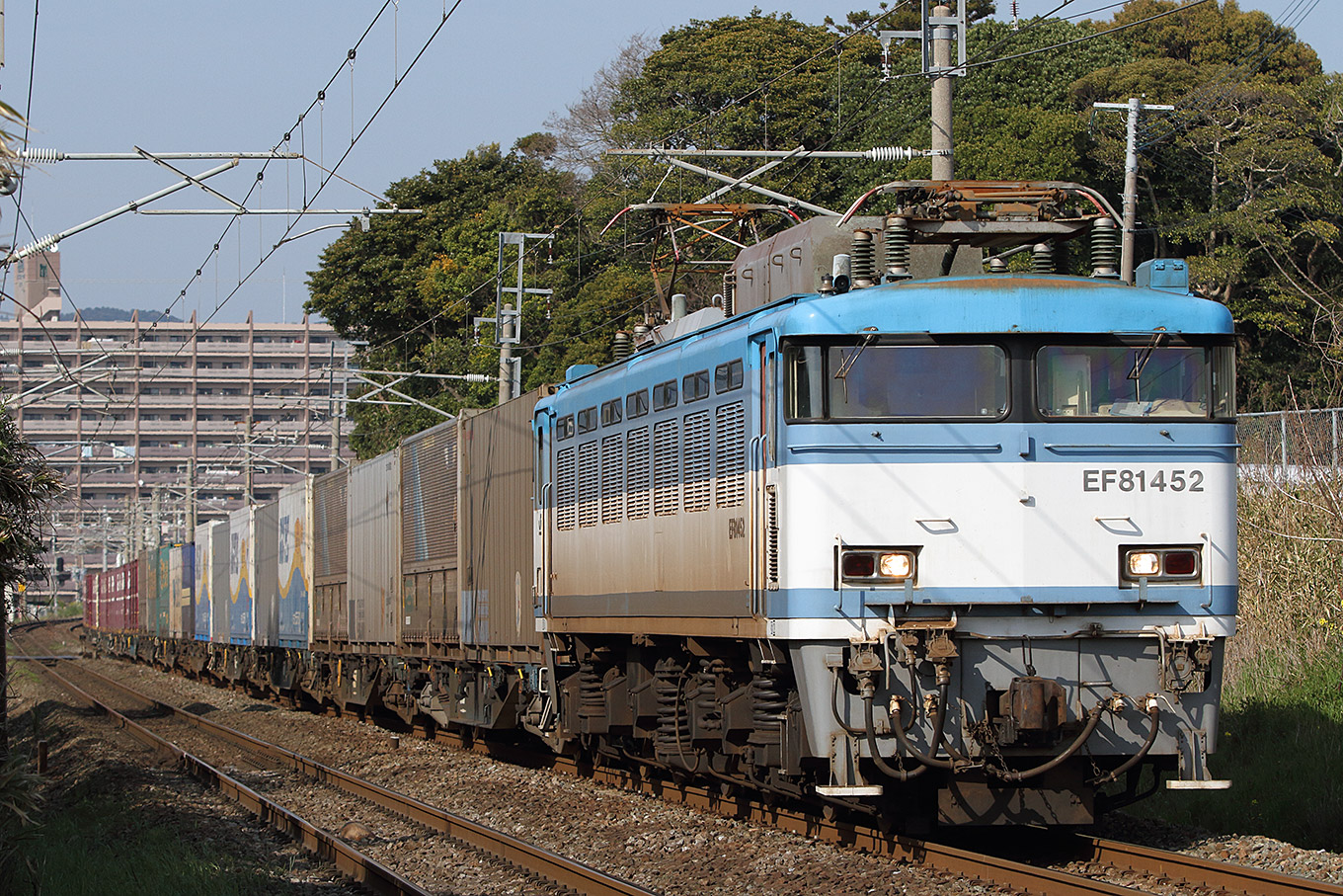EF81 452 | 貨物列車と機関車の写真館