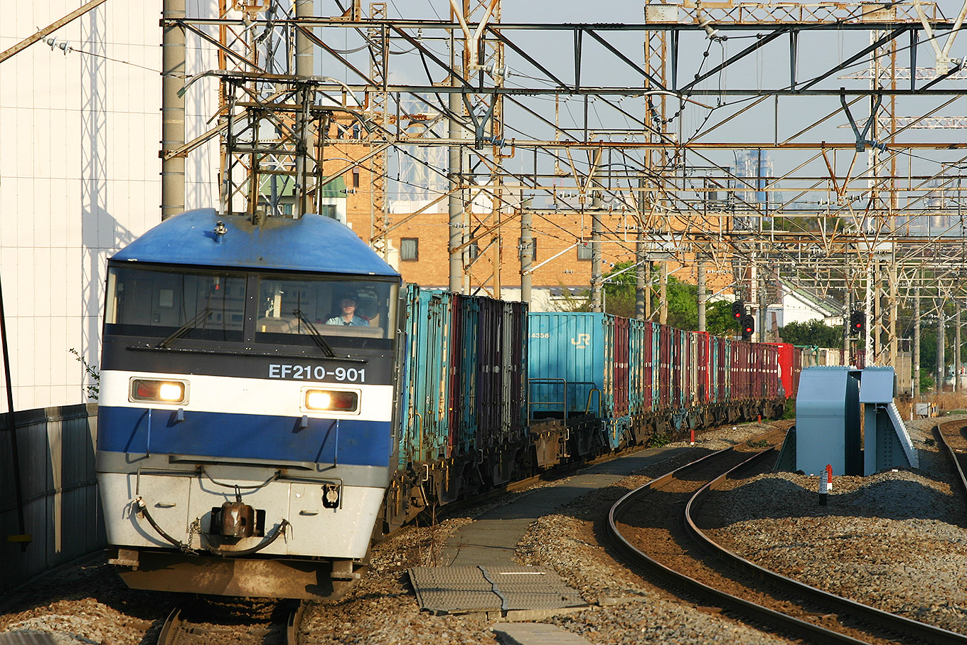 EF210 901 | 貨物列車と機関車の写真館
