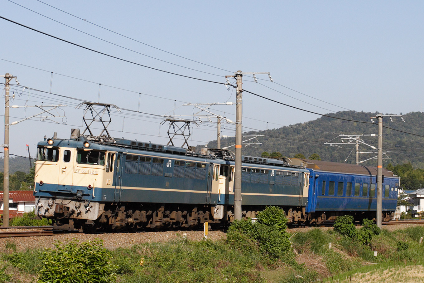 EF65 1124 | 貨物列車と機関車の写真館