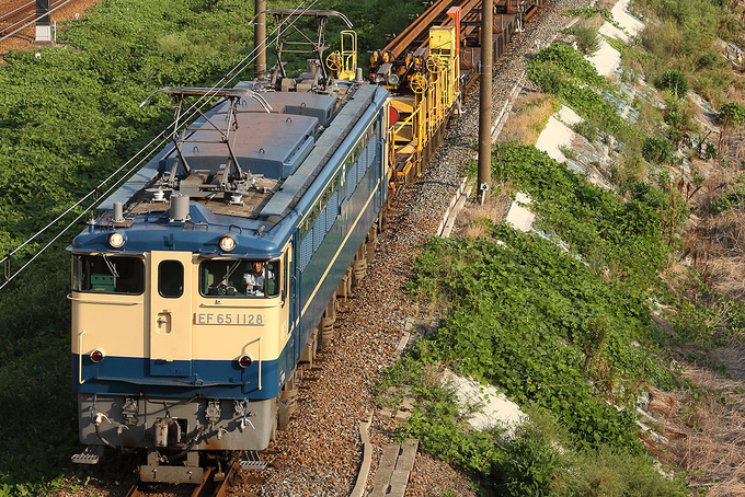 EF65 1107 | 貨物列車と機関車の写真館