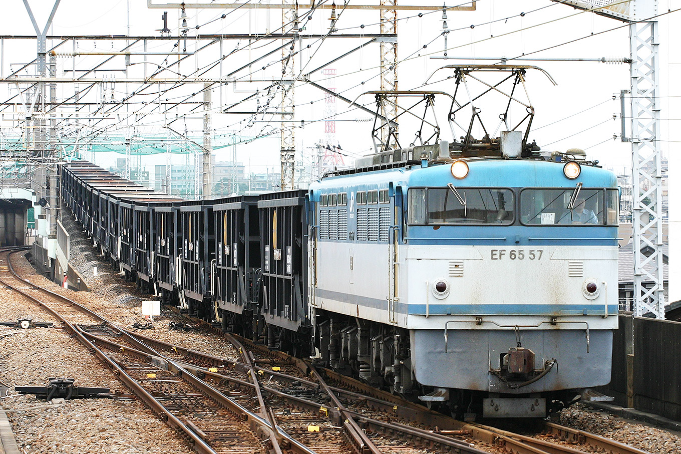 EF65 57 | 貨物列車と機関車の写真館