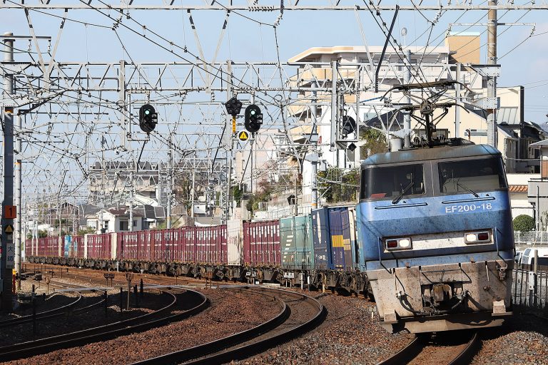 EF200 | 貨物列車と機関車の写真館