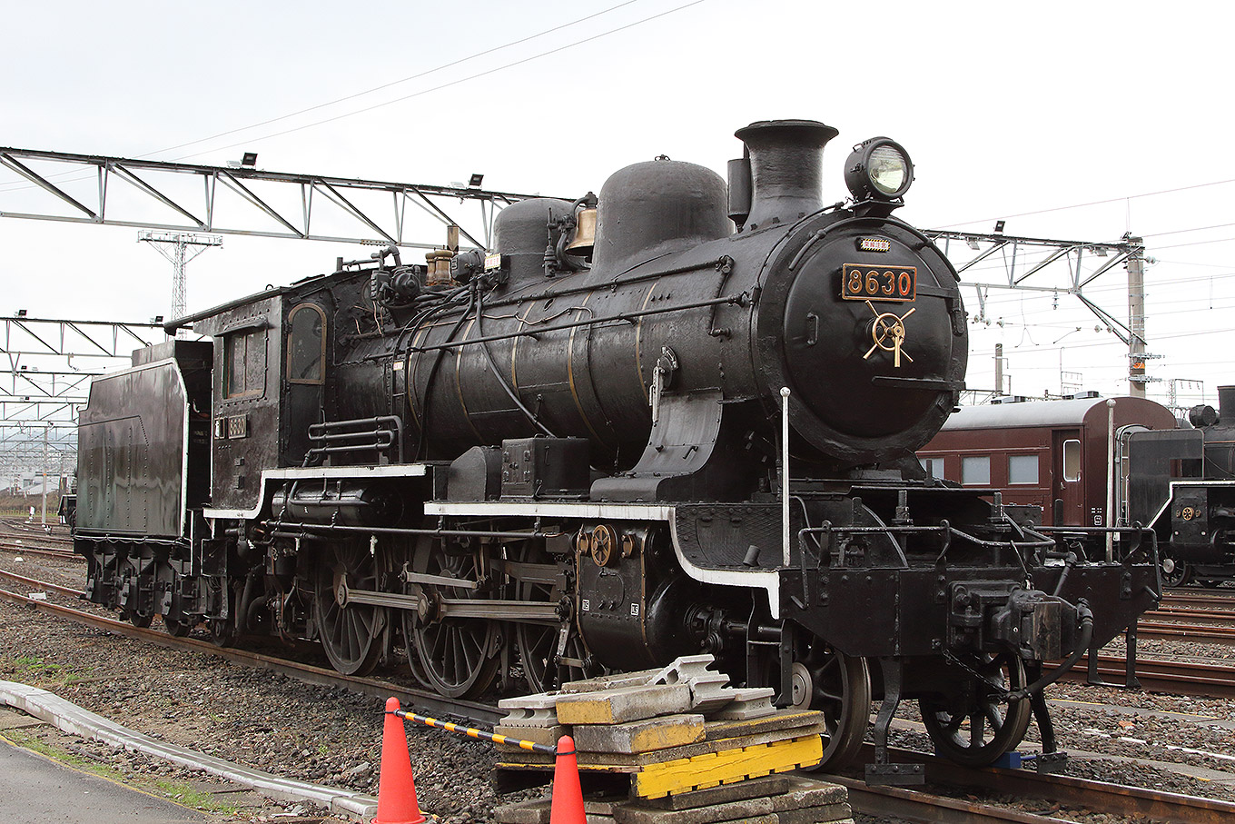 8630 | 貨物列車と機関車の写真館