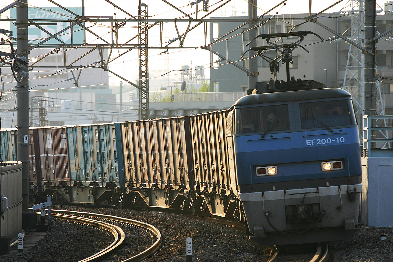 EF200 10 | 貨物列車と機関車の写真館