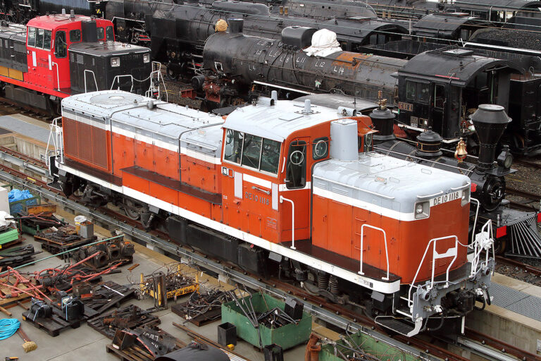 DE10 1581 | 貨物列車と機関車の写真館