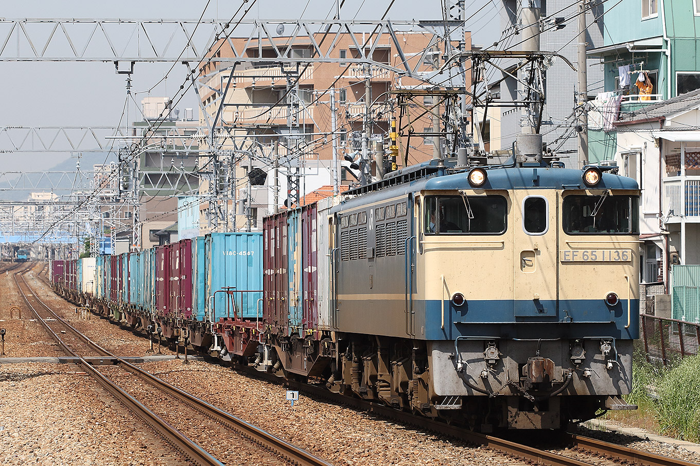EF65 1136 | 貨物列車と機関車の写真館